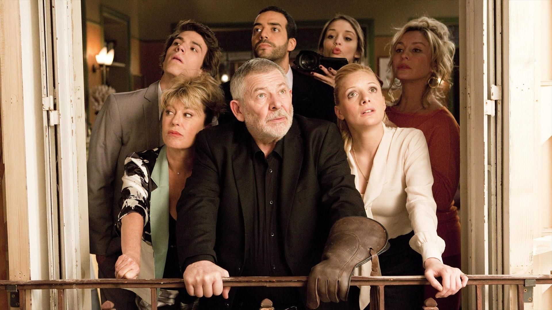 En Famille En Streaming Direct Et Replay Sur Canal Mycanal